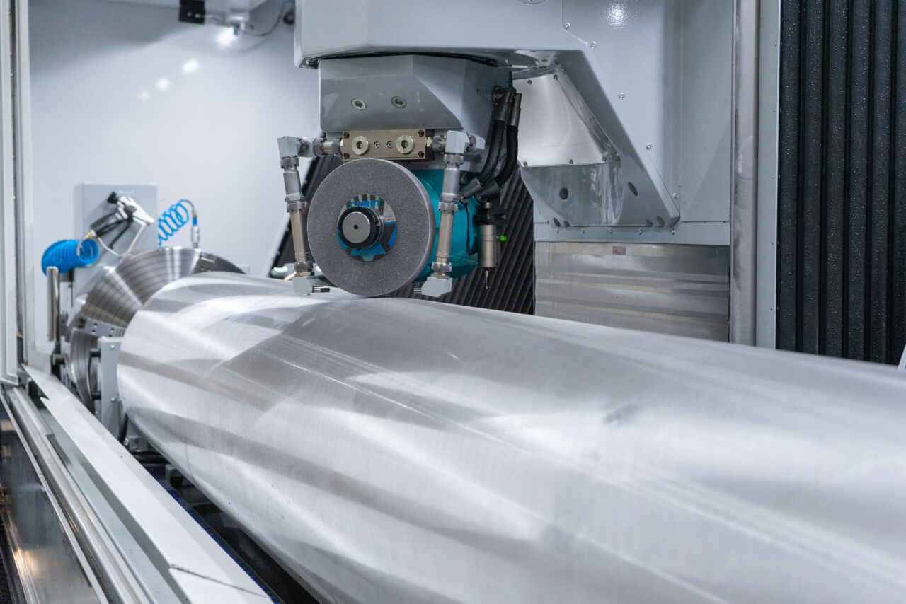 NEW: The SCHNEEBERGER Corvus NGB 4’500, the CNC grinding machine with 4 ...